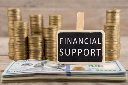 5 Ways to Offer Financial Assistance to Seniors